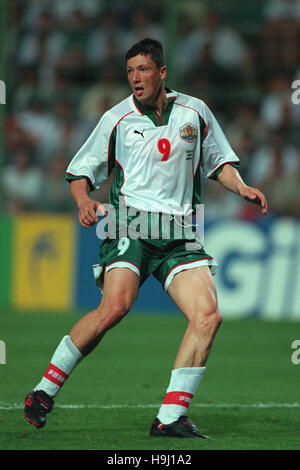 LUBOSLAV PENEV BULGARIA & ATHELTICO MADRID 30 June 1998 Stock Photo - Alamy