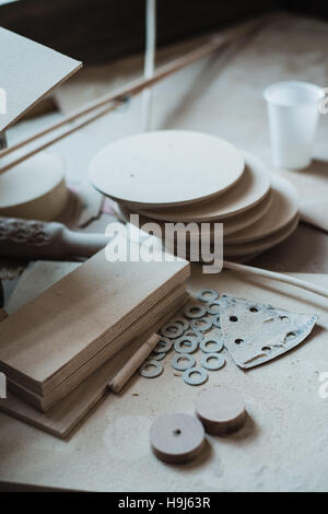 Natural Wood Chips Texture Background Close Up Stock Photo - Alamy