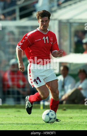 BRIAN LAUDRUP DENMARK & CHELSEA FC 18 June 1998 Stock Photo - Alamy