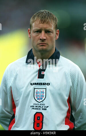 DAVID BATTY ENGLAND & NEWCASTLE UTD FC 14 February 1997 Stock Photo - Alamy