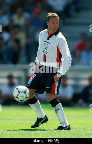 DAVID BATTY ENGLAND & NEWCASTLE UTD FC 26 June 1998 Stock Photo - Alamy