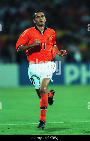 PHILLIP COCU HOLLAND & PSV EINDHOVEN 07 July 1998 Stock Photo - Alamy