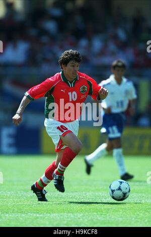 KRASSIMIR BALAKOV BULGARIA & VFB STUTTGART 12 June 1998 Stock Photo - Alamy