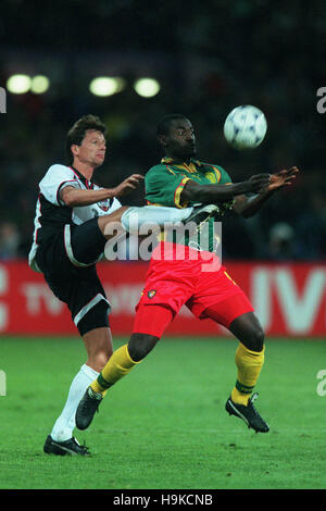 ALPHONSE TCHAMI & SCHOTTELL CAMEROON V AUSTRIA 11 June 1998 Stock Photo ...