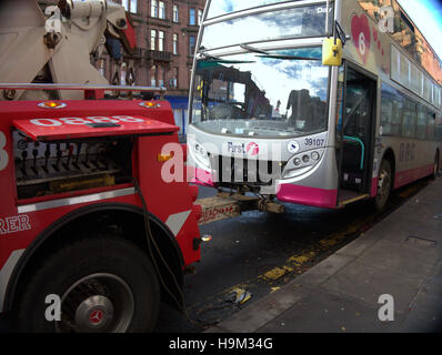 recovery vehicle and broken down bus, Boscastle, Cornwall, England, UK ...
