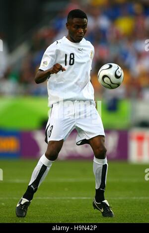 ERIC ADDO GHANA & PSV EINDHOVEN WORLD CUP HANNOVER GERMANY 12 June 2006 ...