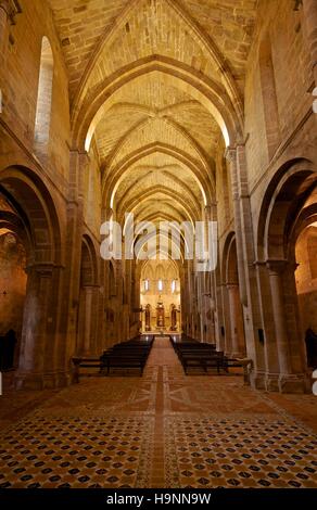 MONASTERIO DE SANTA MARIA DE VERUELA: CLAUSTRO Y DETALLE DE LOS ...