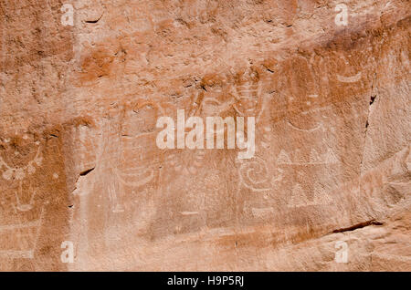 Ancient Fremont people petroglyphs, Dinosaur National Monument, Utah ...