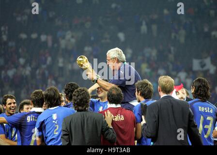MARCELLO LIPPI & WORLD CUP ITALIAN COACH OLYMPIC STADIUM BERLIN GERMANY ...