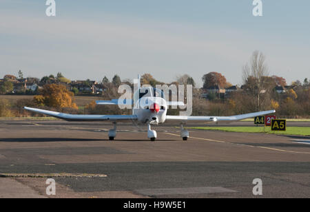Robin DR-400-180 Regent cockpit instrument-panel with early generation ...