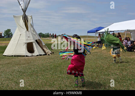 The Women’s Fancy Dance at Badlands National Park celebrates Native ...