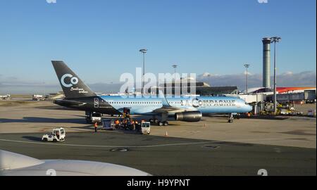 A Boeing 757 from the French business class only boutique airline La ...