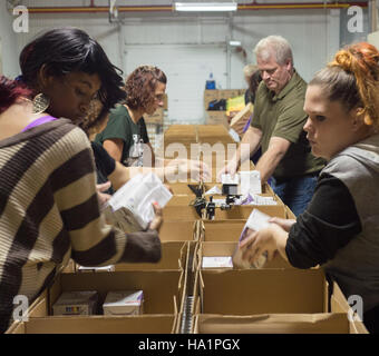 This image shows the distribution process of the Emergency Food ...