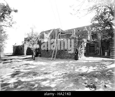 The Historic Hopi House, built in 1914 at the Grand Canyon, reflects ...