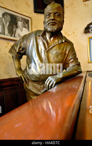 Statue of Ernest Hemingway at La Floridita bar, Havana, Cuba Stock ...