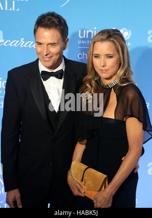 Tim Daly and Tea Leoni attend "The Fears" Off Broadway Opening at The ...