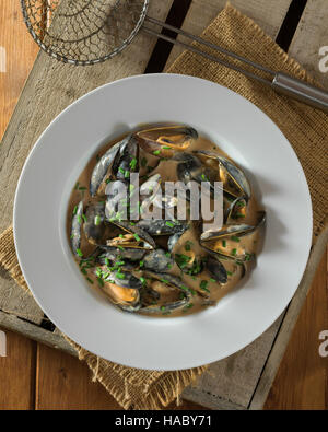 Mussels in Guinness Cream Sauce Stock Photo - Alamy