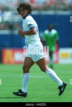 PAOLO MALDINI AC MILAN 05 May 1993 Stock Photo - Alamy