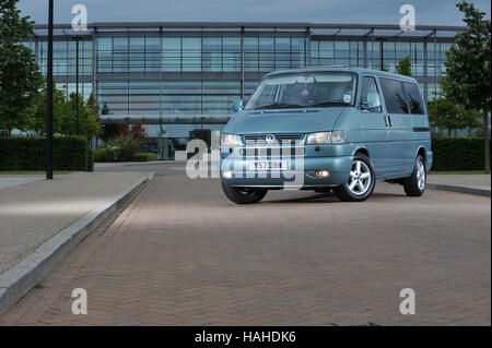 2001 VW Volkswagen V6 engined T4 Transporter limo van Stock Photo - Alamy