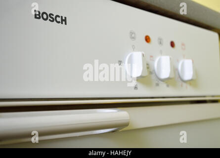 Old white Bosch oven built in the 1980s Stock Photo - Alamy