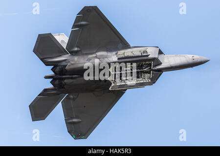 USAF F-22 Raptor with bomb bay doors open Stock Photo - Alamy