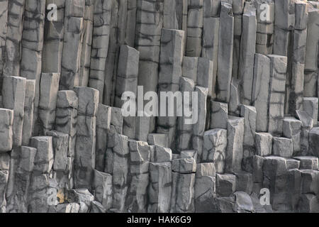 Geometrical basalt columns rock formations at Giant's Causeway ...