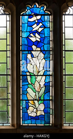 THE JESSE TREE STAINED GLASS IN THE ROYAL DOOR CHARTRES CATHEDRAL EURE ...