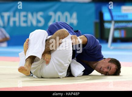 CRAIG FALLON OLYMPIC JUDO ATHENS GREECE 13 August 2004 Stock Photo - Alamy
