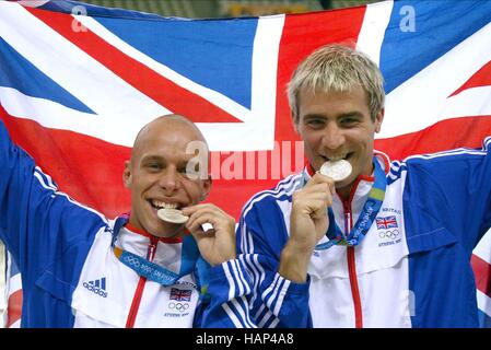 LEON TAYLOR & PETER WATERFIELD OLYMPIC 10 M SYNCHRO DIVING ATHENS Stock ...