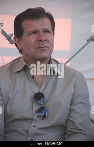 ANDREAS MOLLER BORUSSIA DORTMUND FC 25 August 1998 Stock Photo - Alamy