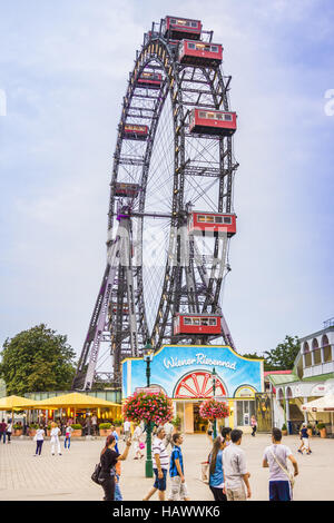 Funfair rides at Prater amusement park, Vienna, Austria Stock Photo - Alamy