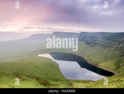 Llyn y Fan Fach at sunrise, Brecon Beacons Stock Photo - Alamy