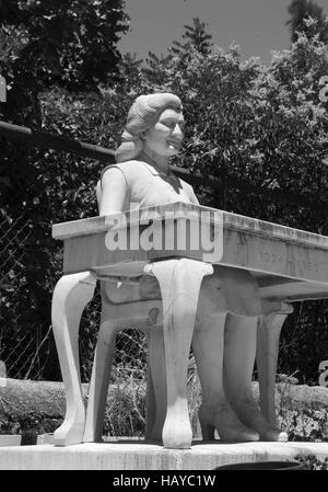 Photographic walk in the cemetery Stock Photo - Alamy