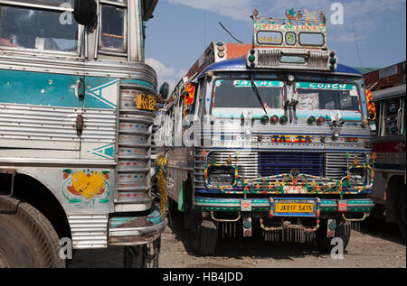 Decorated Indian passenger buses at Srinagar bus station, Kashmir Stock ...