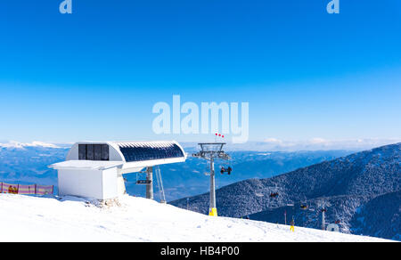 chair lift for skiing Stock Photo - Alamy
