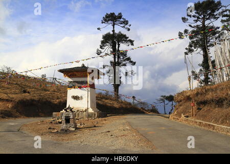 Stupa on Wangdue Phodrang Pass, the highest point of highway to Wangdue ...