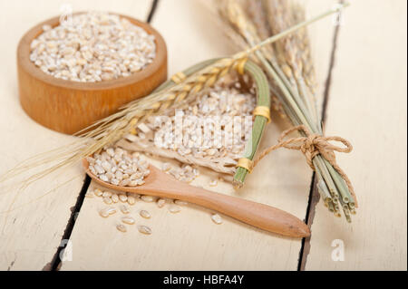 organic wheat grains Stock Photo - Alamy