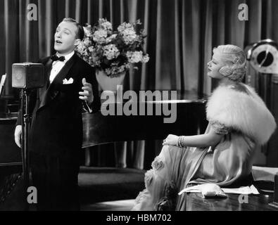 COLLEGE HUMOR, from left: Bing Crosby, Mary Carlisle, 1933 Stock Photo ...