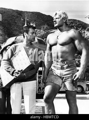 DON'T MAKE WAVES, Tony Curtis, David Draper, Sharon Tate, 1967 Stock ...