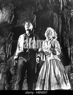 EARTH VS. THE SPIDER, Gene Persson, June Kenney, 1958 Stock Photo - Alamy