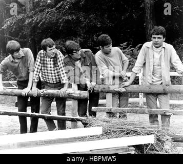 FINDERS KEEPERS, Cliff Richard & The Shadows, from left: John Rostill ...