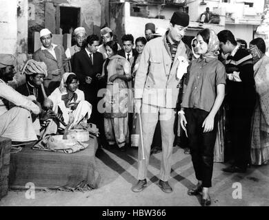 GUIDE, (aka THE GUIDE), Waheeda Rehman, Dev Anand, 1965 Stock Photo - Alamy