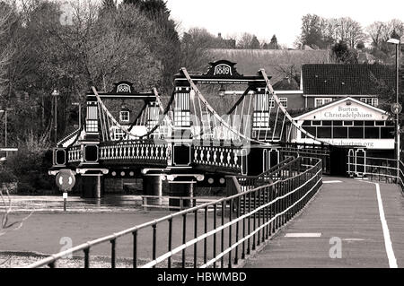 Old Burton Trent bridge in Burton Upon Trent Stock Photo - Alamy