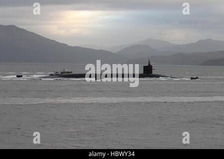 USS Tennessee (SSBN-734), an Ohio-class submarine of the US Navy ...