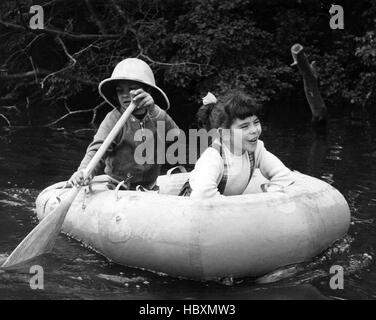 HAND IN HAND, Loretta Parry, Philip Needs, 1960 Stock Photo - Alamy