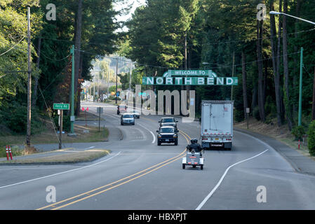 Road sign Highway 101 Oregon USA Stock Photo: 74452161 - Alamy