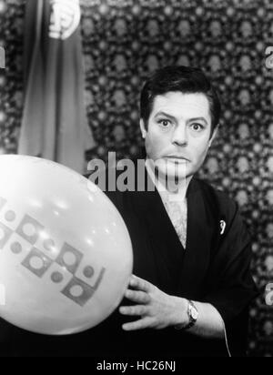 THE MAN WITH THE BALLOONS, (aka L'UOMO DEI CINQUE PALLONI), Catherine ...