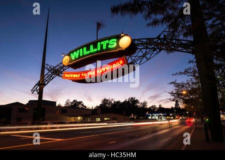 The Willits arch sign over Highway 101 in Willits, California Stock ...