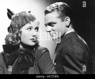 THE ROARING TWENTIES, from left: Priscilla Lane, James Cagney, 1939 ...