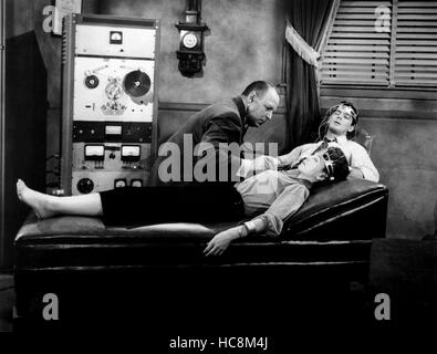 THE UNDEAD, Pamela Duncan, Richard Garland, 1957 Stock Photo - Alamy